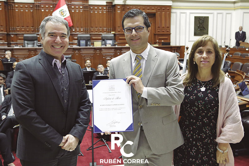 RUBÉN CORREA LAIMES - Consultor Tics